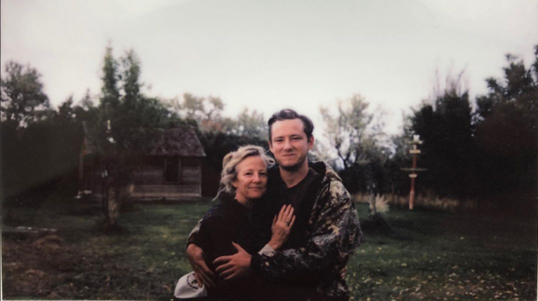 Lewis Pullman Is Walking In His Father's Footsteps - Taddlr